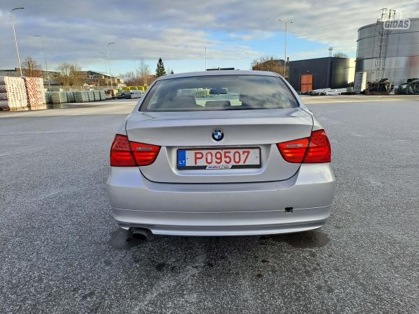 Grey BMW 318 2009 in Telschi, with an engine capacity of 2.00 L and mileage of 234 thousand km for 3100 €, photo 5 on AUTOMOTO.COM.LV