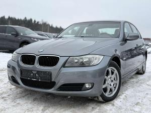 Grey BMW 318 2009 in Utena, with an engine capacity of 2.00 L and mileage of 260 thousand km for 4950 €, photo 8 on AUTOMOTO.COM.LV