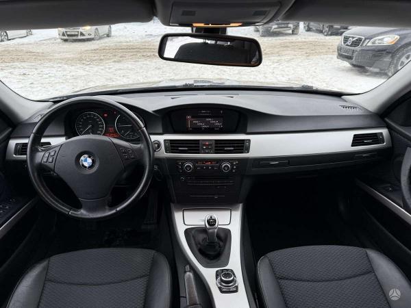 Pelēks BMW 318 2009 Utena, ar dzinēja tilpumu 2.00 L un nobraukumu 260 tūkst. km par 4950 €, foto 9 vietnē AUTOMOTO.COM.LV