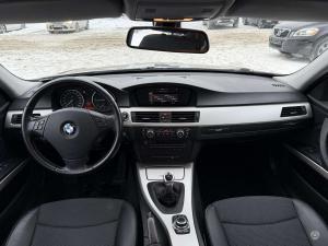 Grey BMW 318 2009 in Utena, with an engine capacity of 2.00 L and mileage of 260 thousand km for 4950 €, photo 9 on AUTOMOTO.COM.LV