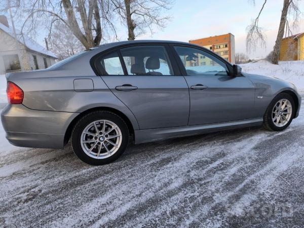 Pelēks BMW 318 2009 Valmiera, ar dzinēja tilpumu 2.00 L un nobraukumu 330 tūkst. km par 4500 €, foto 8 vietnē AUTOMOTO.COM.LV