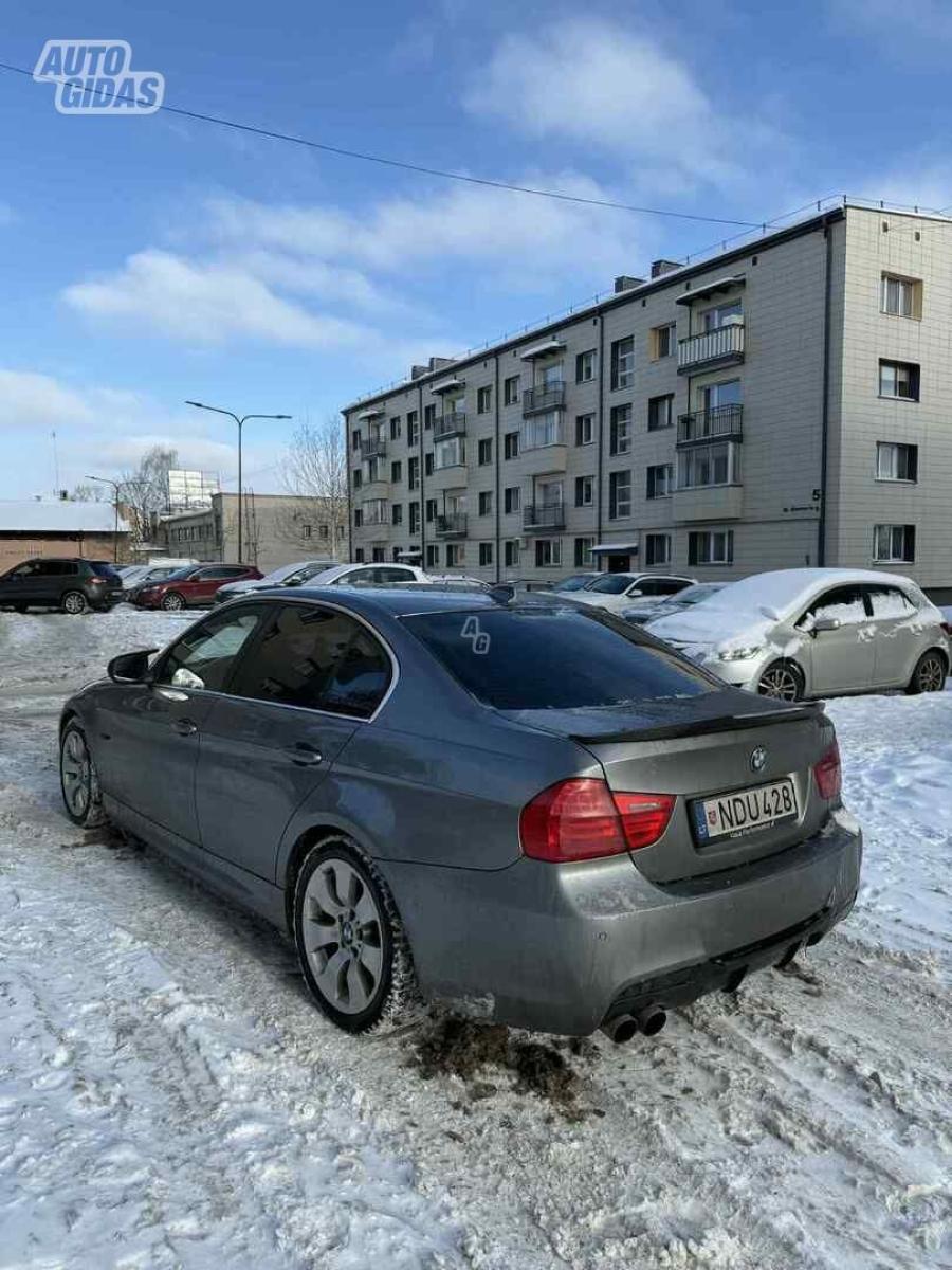Grey BMW 318 2009 in Kaunas, with an engine capacity of 2.00 L and mileage of 396 thousand km for 4900 €, photo 4 on AUTOMOTO.COM.LV