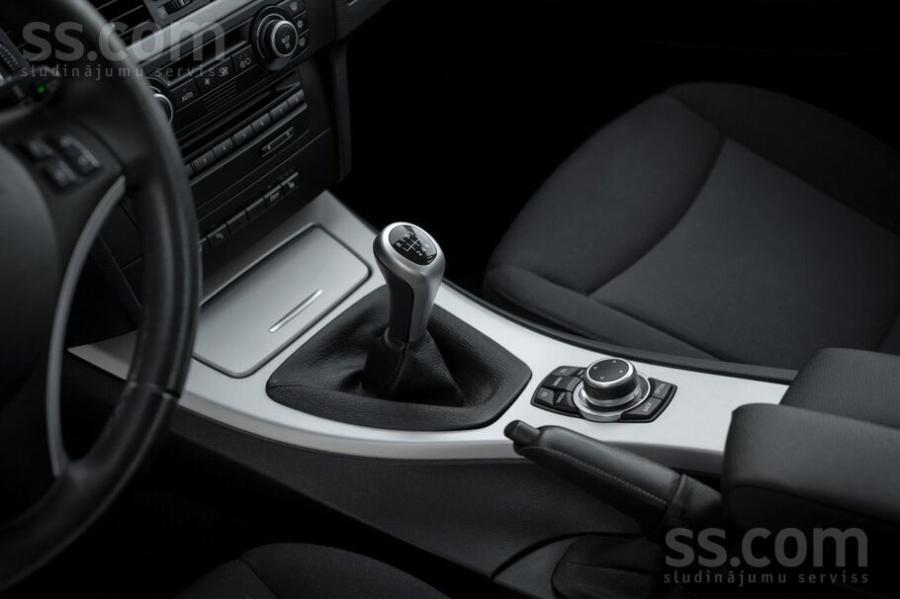 Pelēks BMW 318 2009 Talsi, ar dzinēja tilpumu 2.00 L un nobraukumu 207 tūkst. km par 5950 €, foto 26 vietnē AUTOMOTO.COM.LV
