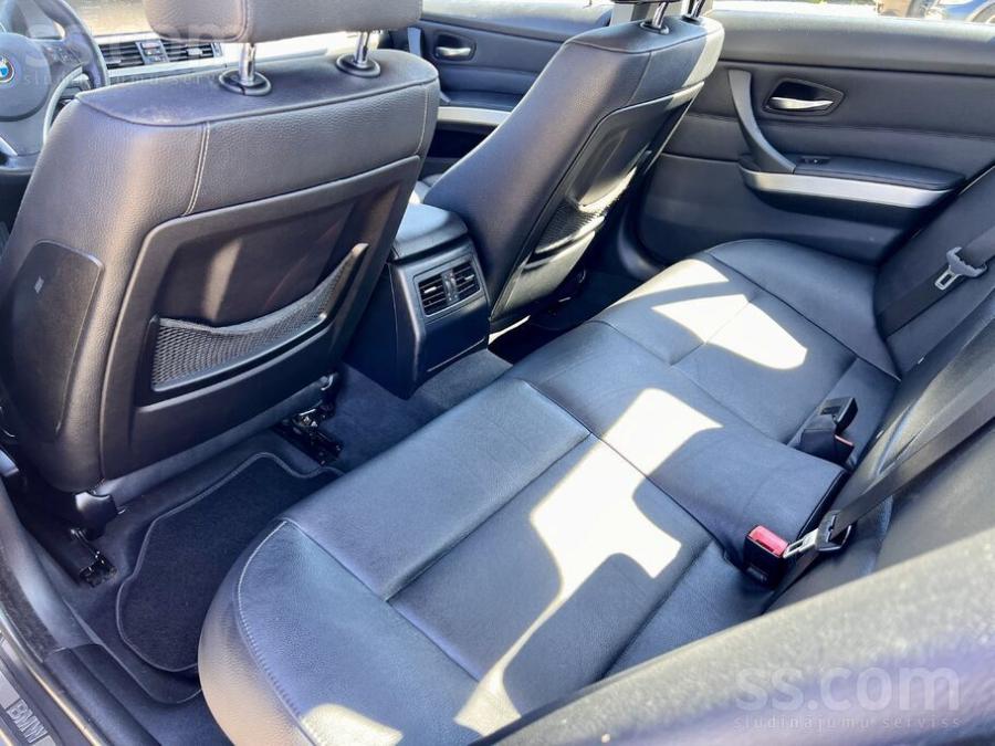 Pelēks BMW 318 2009 Rīga, ar dzinēja tilpumu 2.00 L un nobraukumu 323 tūkst. km par 5390 €, foto 16 vietnē AUTOMOTO.COM.LV