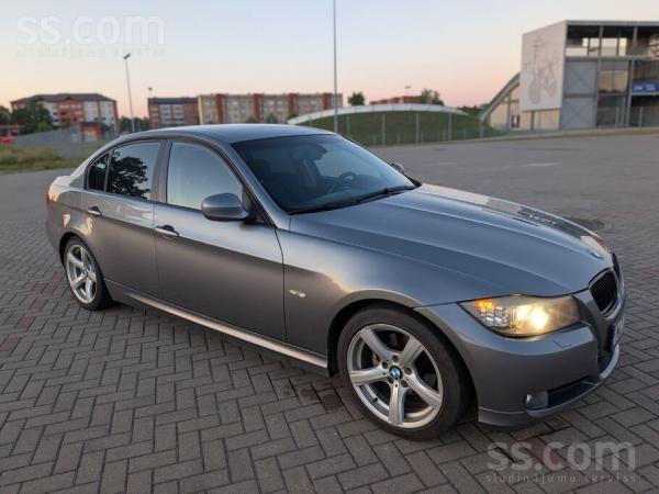 Grey BMW 318 2009 in Valmiera, with an engine capacity of 2.00 L and mileage of 355 thousand km for 3100 €, photo 1 on AUTOMOTO.COM.LV