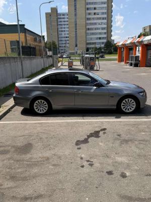 Grey BMW 318 2009 in Vilnius, with an engine capacity of 2.00 L and mileage of 274 thousand km for 3900 €, photo 3 on AUTOMOTO.COM.LV