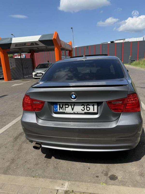 Pelēks BMW 318 2009 Viļņa, ar dzinēja tilpumu 2.00 L un nobraukumu 274 tūkst. km par 3900 €, foto 5 vietnē AUTOMOTO.COM.LV