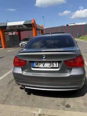 Grey BMW 318 2009 in Vilnius, with an engine capacity of 2.00 L and mileage of 274 thousand km for 3900 €, photo 6 on AUTOMOTO.COM.LV