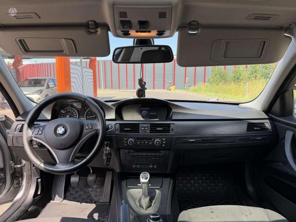 Pelēks BMW 318 2009 Viļņa, ar dzinēja tilpumu 2.00 L un nobraukumu 274 tūkst. km par 3900 €, foto 8 vietnē AUTOMOTO.COM.LV