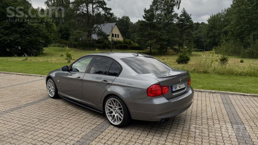 Pelēks BMW 318 2009 Rīga, ar dzinēja tilpumu 2.00 L un nobraukumu 306 tūkst. km par 7200 €, foto 4 vietnē AUTOMOTO.COM.LV