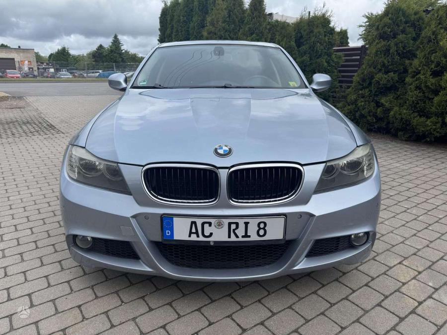 Pelēks BMW 318 2009 Kretinga, ar dzinēja tilpumu 2.00 L un nobraukumu 269 tūkst. km par 6295 €, foto 4 vietnē AUTOMOTO.COM.LV