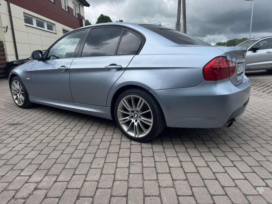 Pelēks BMW 318 2009 Kretinga, ar dzinēja tilpumu 2.00 L un nobraukumu 269 tūkst. km par 6295 €, foto 7 vietnē AUTOMOTO.COM.LV