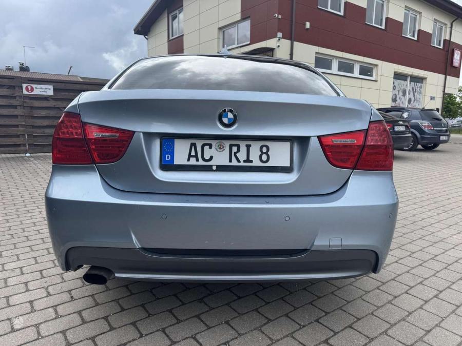 Pelēks BMW 318 2009 Kretinga, ar dzinēja tilpumu 2.00 L un nobraukumu 269 tūkst. km par 6295 €, foto 9 vietnē AUTOMOTO.COM.LV