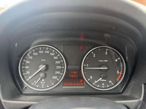 Pelēks BMW 318 2009 Kretinga, ar dzinēja tilpumu 2.00 L un nobraukumu 269 tūkst. km par 6295 €, foto 20 vietnē AUTOMOTO.COM.LV