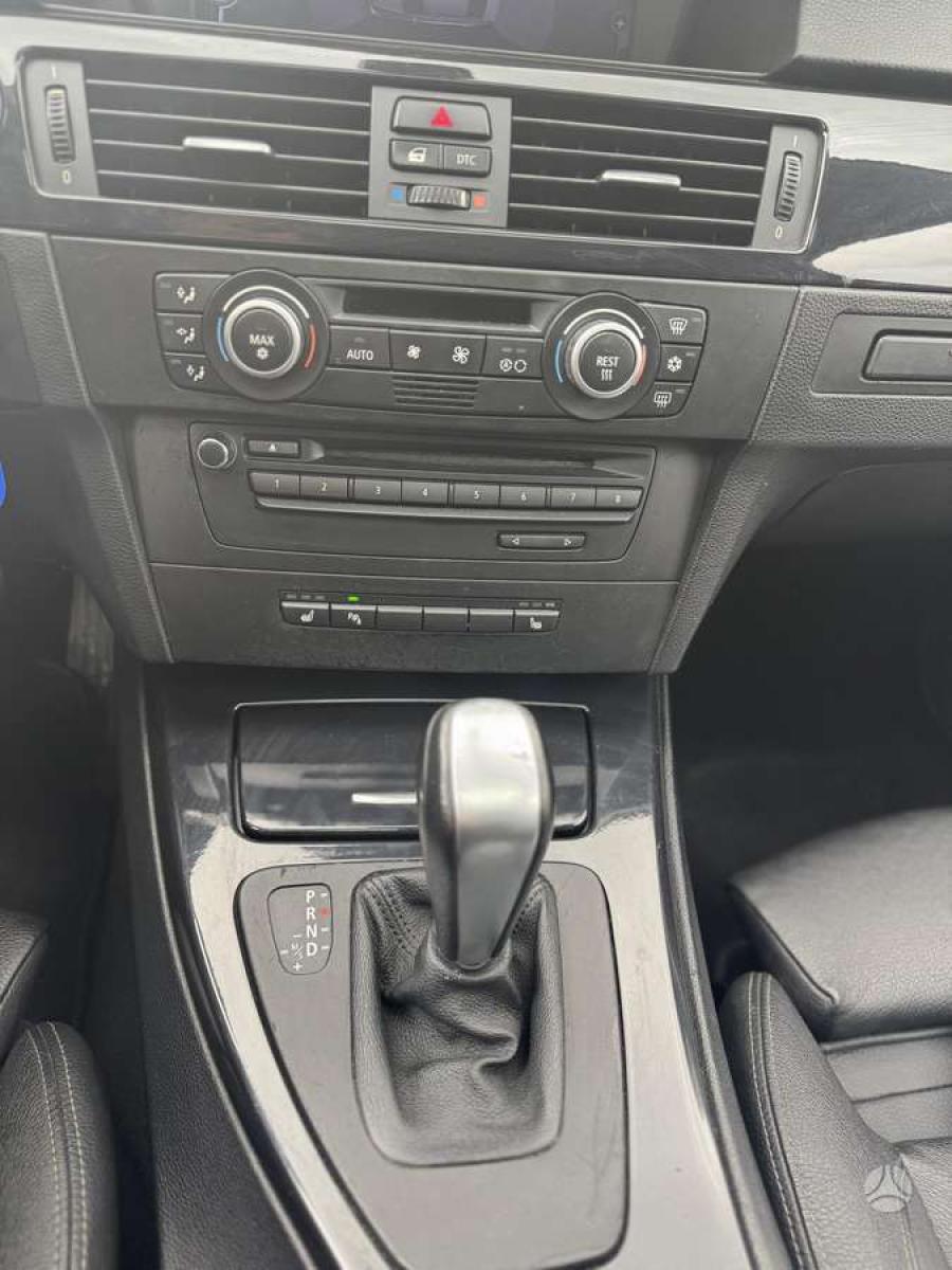 Pelēks BMW 318 2009 Kretinga, ar dzinēja tilpumu 2.00 L un nobraukumu 269 tūkst. km par 6295 €, foto 23 vietnē AUTOMOTO.COM.LV