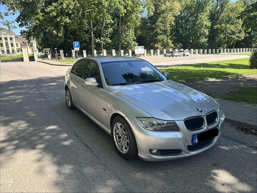 Pelēks BMW 318 2009 Vilkaviškis, ar dzinēja tilpumu 2.00 L un nobraukumu 323 tūkst. km par 5900 €, foto 4 vietnē AUTOMOTO.COM.LV