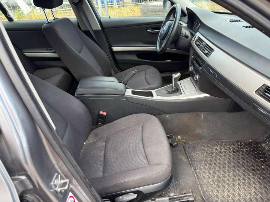 Pelēks BMW 318 2009 Marijampole, ar dzinēja tilpumu 2.00 L un nobraukumu 300 tūkst. km par 1850 €, foto 9 vietnē AUTOMOTO.COM.LV