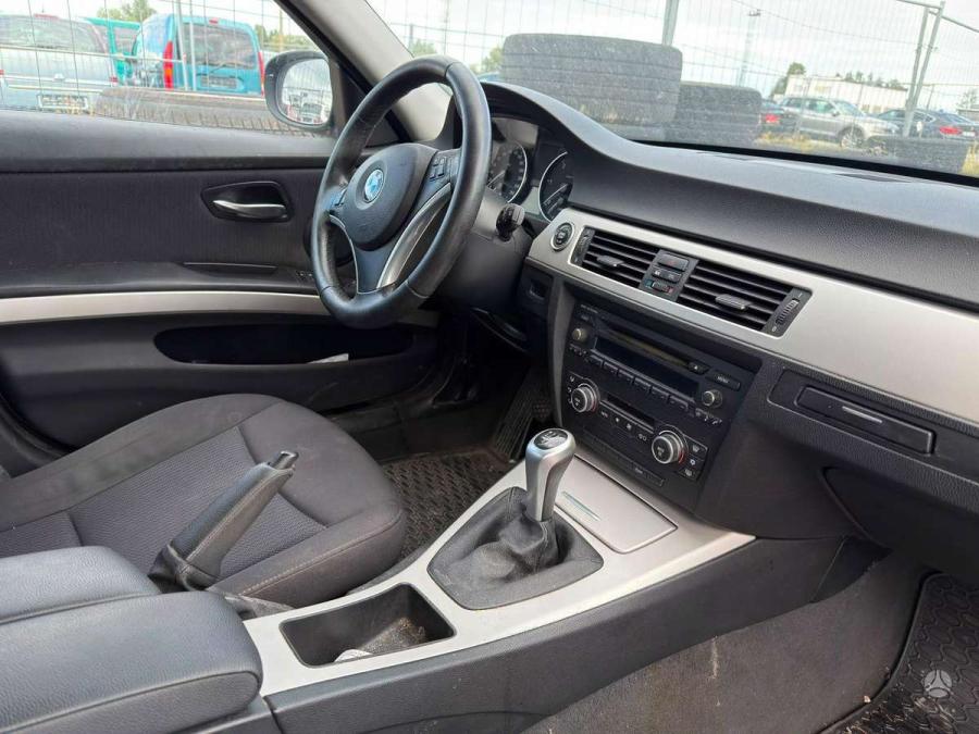 Pelēks BMW 318 2009 Marijampole, ar dzinēja tilpumu 2.00 L un nobraukumu 300 tūkst. km par 1850 €, foto 10 vietnē AUTOMOTO.COM.LV