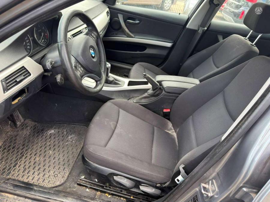 Pelēks BMW 318 2009 Marijampole, ar dzinēja tilpumu 2.00 L un nobraukumu 300 tūkst. km par 1850 €, foto 11 vietnē AUTOMOTO.COM.LV