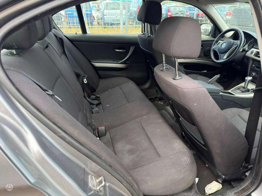 Pelēks BMW 318 2009 Marijampole, ar dzinēja tilpumu 2.00 L un nobraukumu 300 tūkst. km par 1850 €, foto 12 vietnē AUTOMOTO.COM.LV