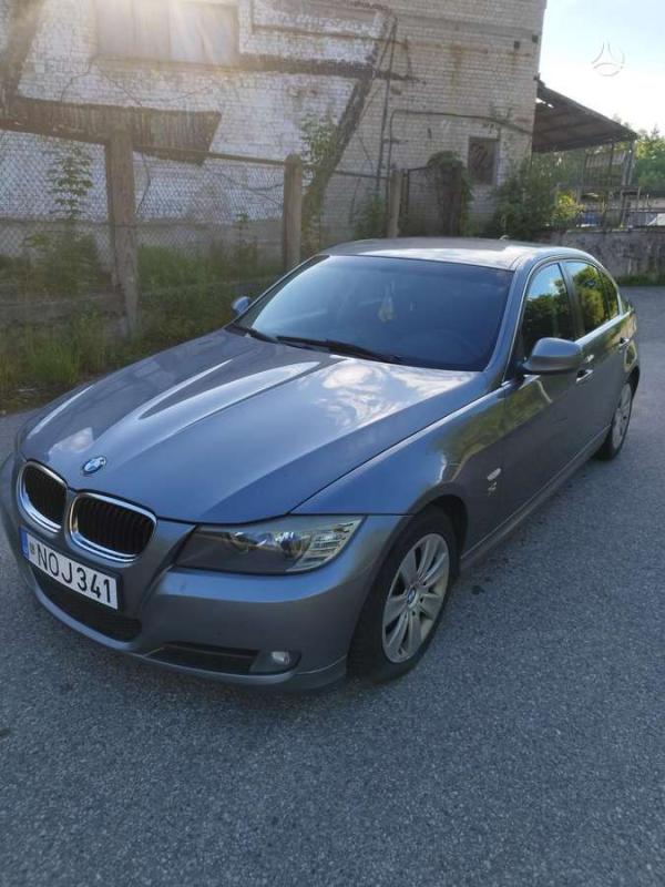 Grey BMW 318 2009 in Vilnius, with an engine capacity of 2.00 L and mileage of 333 thousand km for 3300 €, photo 4 on AUTOMOTO.COM.LV