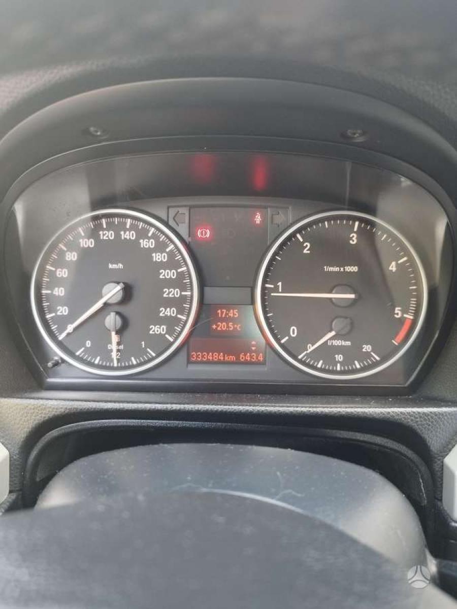 Grey BMW 318 2009 in Vilnius, with an engine capacity of 2.00 L and mileage of 333 thousand km for 3300 €, photo 9 on AUTOMOTO.COM.LV