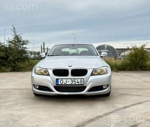 Grey BMW 318 2009 in Liepaja, with an engine capacity of 2.00 L and mileage of 245 thousand km for 2650 €, photo 9 on AUTOMOTO.COM.LV