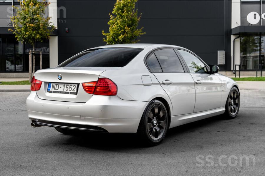 Pelēks BMW 318 2009 Rīga, ar dzinēja tilpumu 2.00 L un nobraukumu 239 tūkst. km par 4950 €, foto 3 vietnē AUTOMOTO.COM.LV