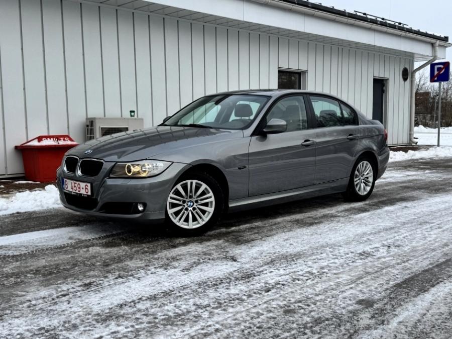 Grey BMW 318 2010 in Riga, with an engine capacity of 2.00 L and mileage of 224 thousand km for 5990 €, photo 3 on AUTOMOTO.COM.LV