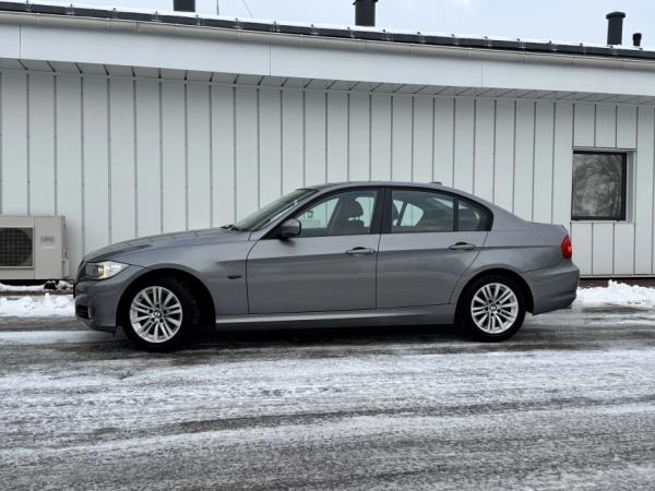 Grey BMW 318 2010 in Riga, with an engine capacity of 2.00 L and mileage of 224 thousand km for 5990 €, photo 4 on AUTOMOTO.COM.LV