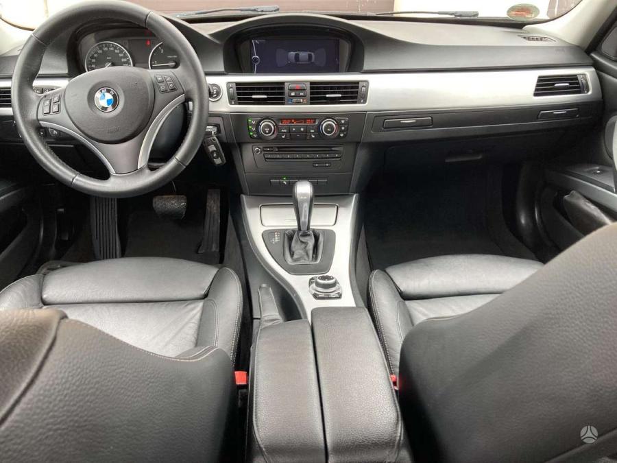 Pelēks BMW 318 2010 Kretinga, ar dzinēja tilpumu 2.00 L un nobraukumu 256 tūkst. km par 6750 €, foto 9 vietnē AUTOMOTO.COM.LV