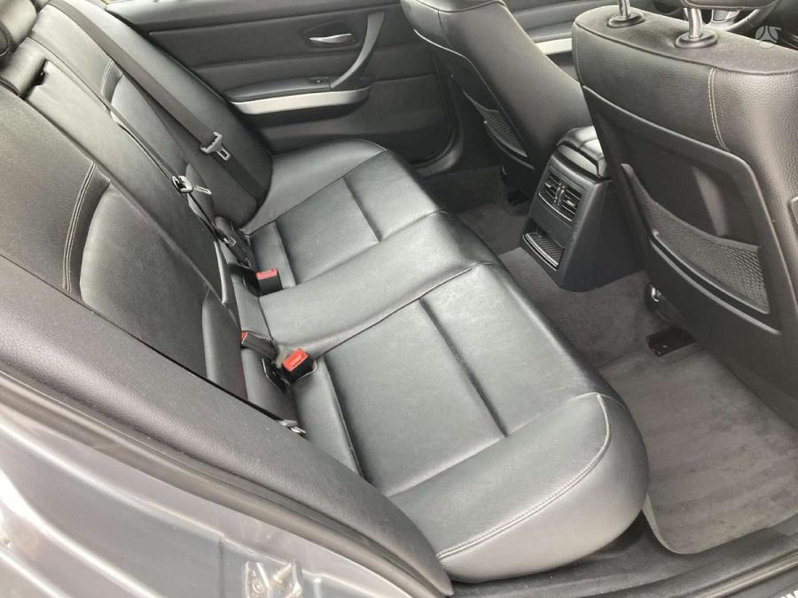 Pelēks BMW 318 2010 Kretinga, ar dzinēja tilpumu 2.00 L un nobraukumu 256 tūkst. km par 6750 €, foto 12 vietnē AUTOMOTO.COM.LV