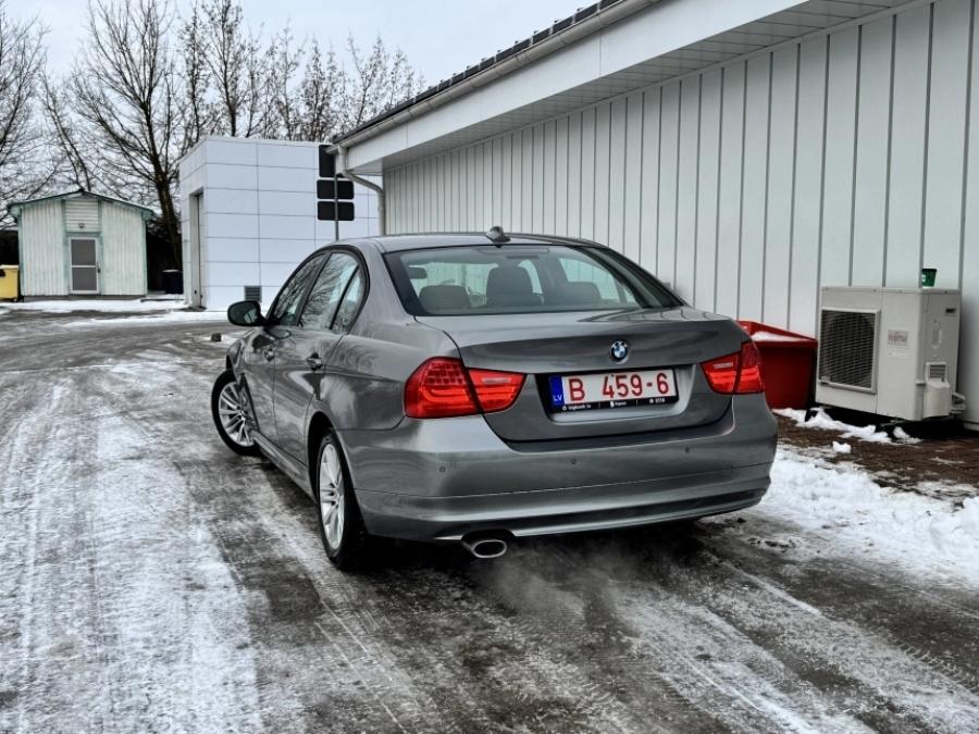 Grey BMW 318 2010 in Riga, with an engine capacity of 2.00 L and mileage of 224 thousand km for 5990 €, photo 6 on AUTOMOTO.COM.LV