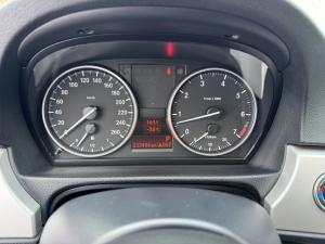 Grey BMW 318 2010 in Riga, with an engine capacity of 2.00 L and mileage of 224 thousand km for 5990 €, photo 19 on AUTOMOTO.COM.LV