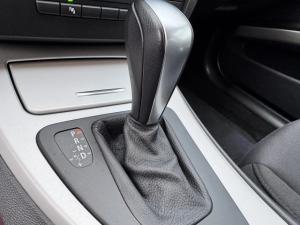 Grey BMW 318 2010 in Riga, with an engine capacity of 2.00 L and mileage of 224 thousand km for 5990 €, photo 21 on AUTOMOTO.COM.LV