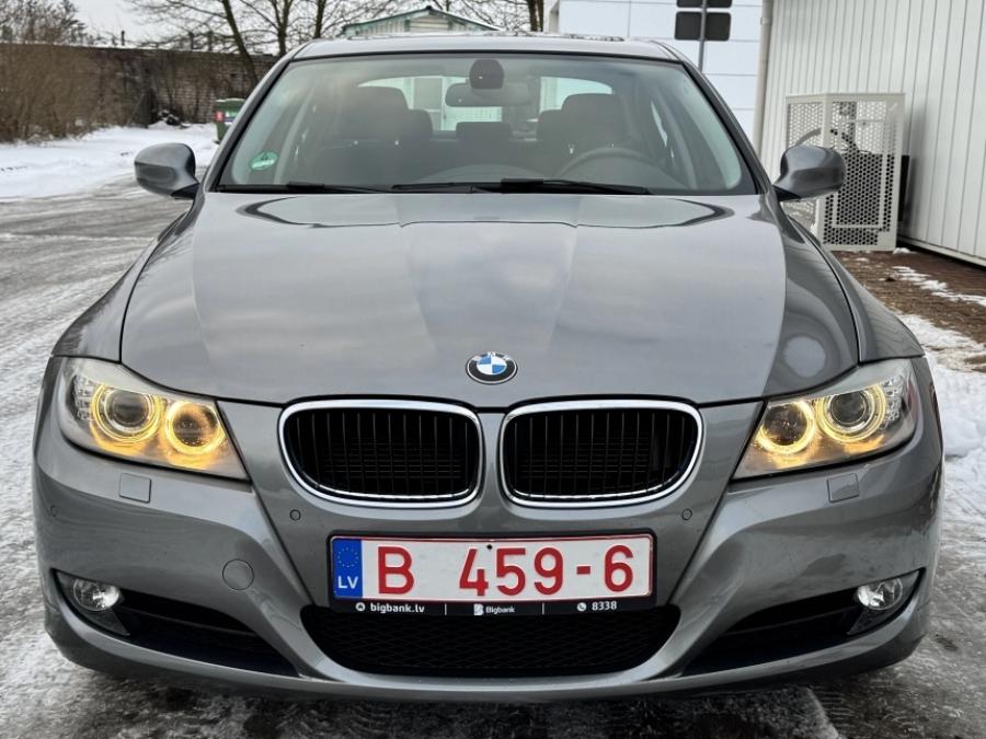 Grey BMW 318 2010 in Riga, with an engine capacity of 2.00 L and mileage of 224 thousand km for 5990 €, photo 28 on AUTOMOTO.COM.LV