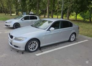 Pelēks BMW 318 2010 Kauņa, ar dzinēja tilpumu 2.00 L un nobraukumu 334 tūkst. km par 4650 €, foto  vietnē AUTOMOTO.COM.LV