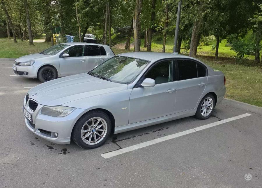 Pelēks BMW 318 2010 Kauņa, ar dzinēja tilpumu 2.00 L un nobraukumu 334 tūkst. km par 4650 €, foto 1 vietnē AUTOMOTO.COM.LV