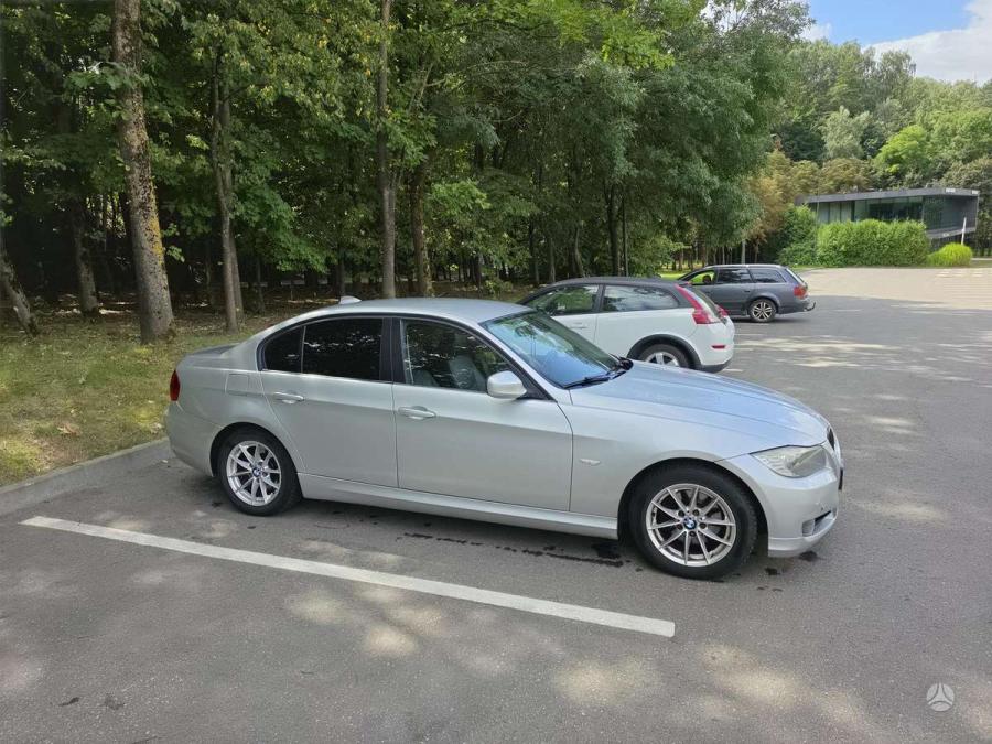 Pelēks BMW 318 2010 Kauņa, ar dzinēja tilpumu 2.00 L un nobraukumu 334 tūkst. km par 4650 €, foto 5 vietnē AUTOMOTO.COM.LV