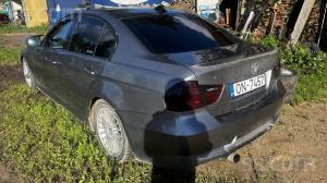 Pelēks BMW 318 2010 Madona, ar dzinēja tilpumu 2.00 L un nobraukumu 443 tūkst. km par 3500 €, foto 3 vietnē AUTOMOTO.COM.LV