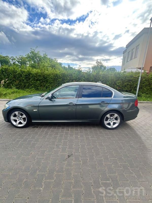 Grey BMW 318 2011 in Riga, with an engine capacity of 2.00 L and mileage of 253 thousand km for 5400 €, photo 2 on AUTOMOTO.COM.LV