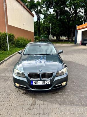 Grey BMW 318 2011 in Riga, with an engine capacity of 2.00 L and mileage of 253 thousand km for 5400 €, photo 8 on AUTOMOTO.COM.LV