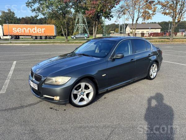 BMW 318 2011 Rīga vietnē Pelēks BMW 318 2011 Rīga, ar dzinēja tilpumu 2.00 L un nobraukumu 257 tūkst. km par 5500 €, foto 5 vietnē AUTOMOTO.COM.LV