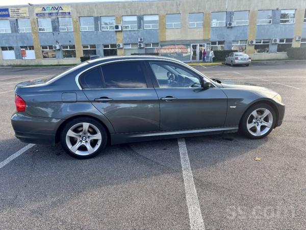 BMW 318 2011 Rīga vietnē Pelēks BMW 318 2011 Rīga, ar dzinēja tilpumu 2.00 L un nobraukumu 257 tūkst. km par 5500 €, foto 7 vietnē AUTOMOTO.COM.LV