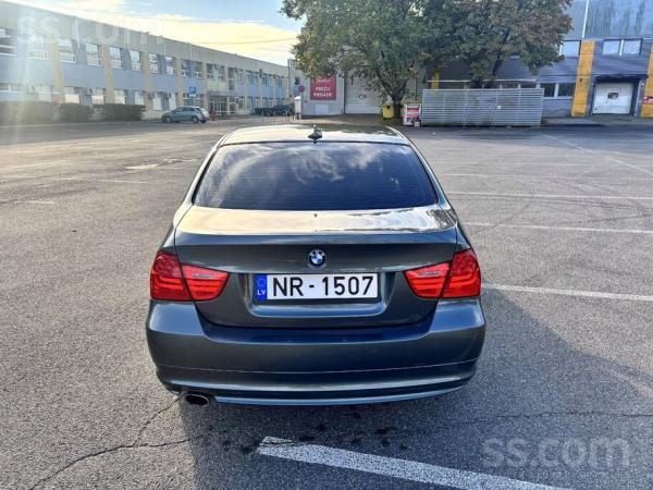 BMW 318 2011 Rīga vietnē Pelēks BMW 318 2011 Rīga, ar dzinēja tilpumu 2.00 L un nobraukumu 257 tūkst. km par 5500 €, foto 8 vietnē AUTOMOTO.COM.LV