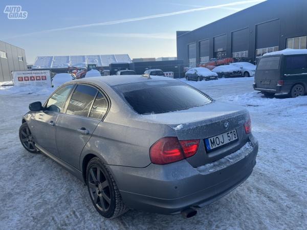 Grey BMW 318 2012 in Kaunas, with an engine capacity of 2.00 L and mileage of 290 thousand km for 3900 €, photo 3 on AUTOMOTO.COM.LV