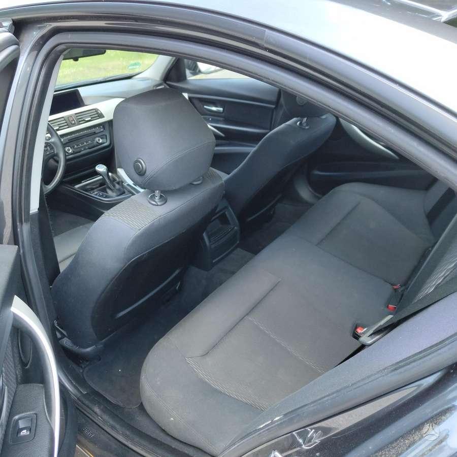 Pelēks BMW 318 2012 Marijampole, ar dzinēja tilpumu 2.00 L un nobraukumu 340 tūkst. km par 4700 €, foto 13 vietnē AUTOMOTO.COM.LV