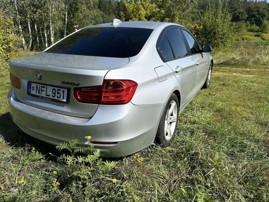 Pelēks BMW 318 2012 Viļņa, ar dzinēja tilpumu 2.00 L un nobraukumu 312 tūkst. km par 6000 €, foto 3 vietnē AUTOMOTO.COM.LV