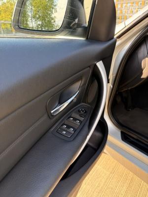 Grey BMW 318 2013 in Vilnius, with an engine capacity of 2.00 L and mileage of 278 thousand km for 8600 €, photo 17 on AUTOMOTO.COM.LV