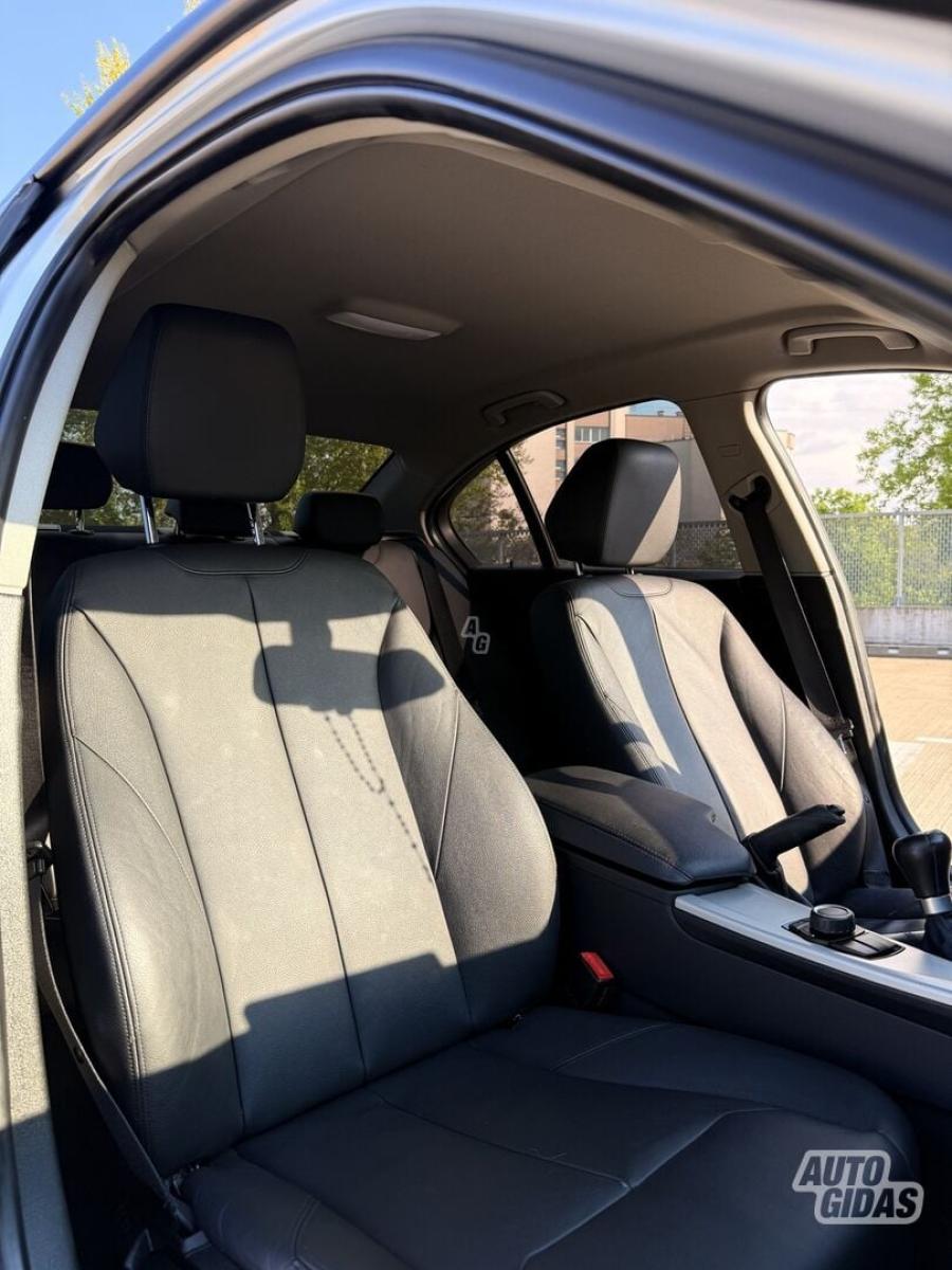 Grey BMW 318 2013 in Vilnius, with an engine capacity of 2.00 L and mileage of 278 thousand km for 8600 €, photo 19 on AUTOMOTO.COM.LV